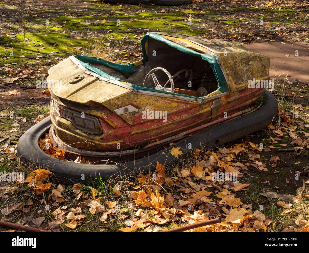 Bumper car carousel hi-res stock photography and images - Alamy