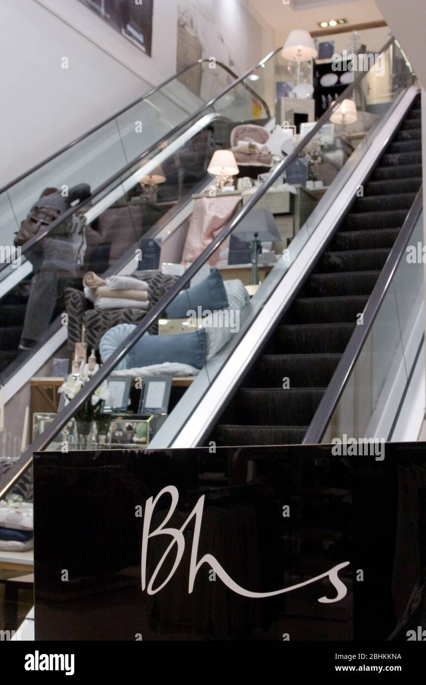Bhs store on oxford street hi-res stock photography and images - Alamy