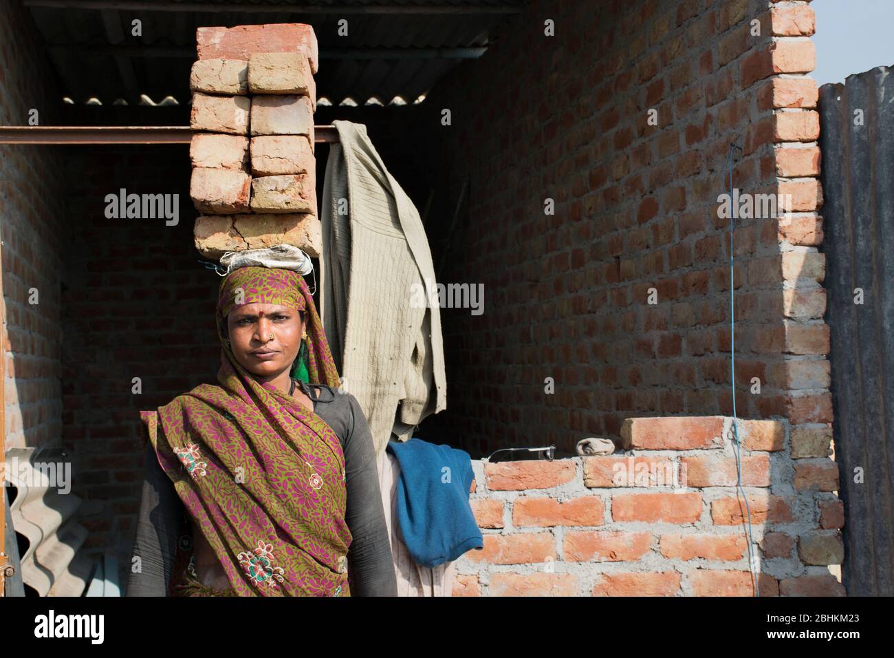 Building site construction indian woman hi-res stock photography and ...
