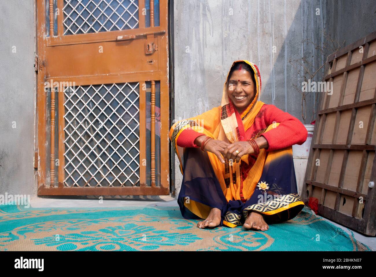 rural woman smiling Stock Photo - Alamy