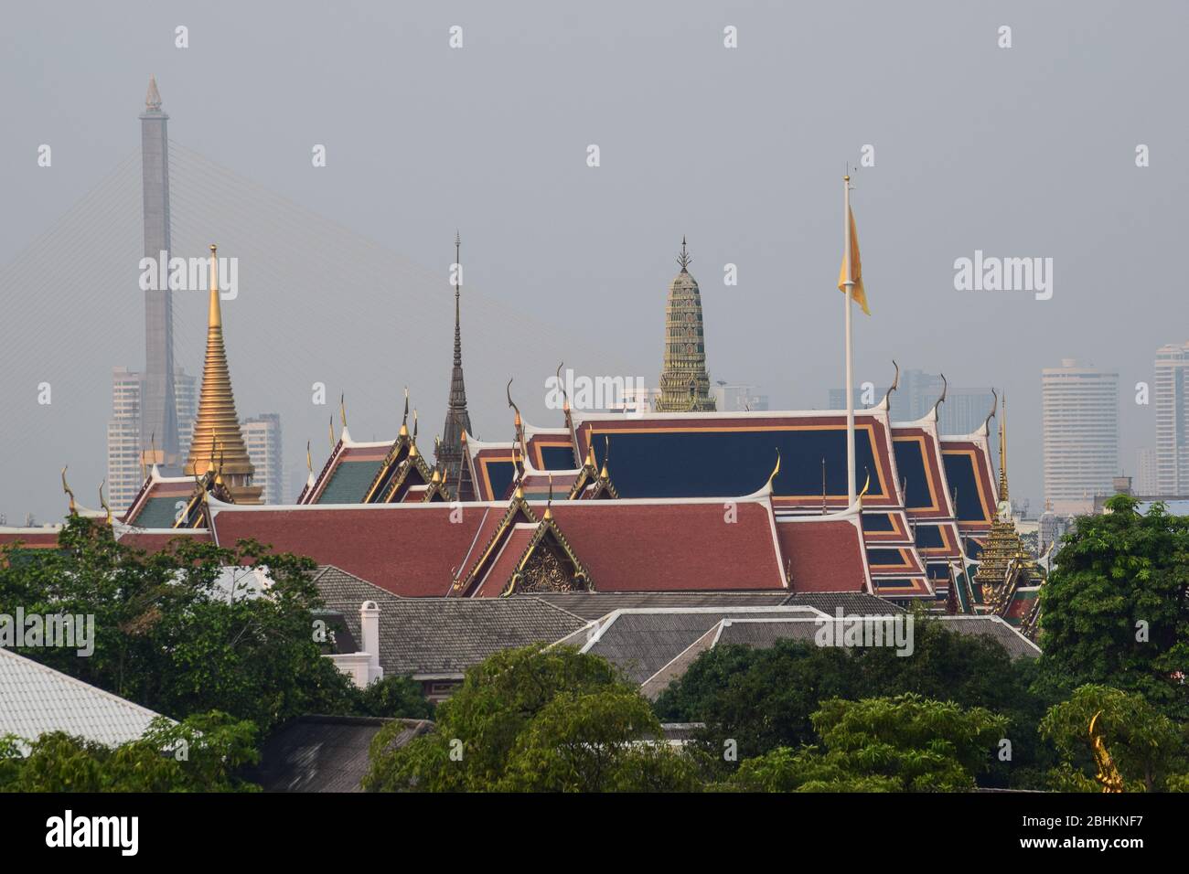 Riverside temples hi-res stock photography and images - Alamy