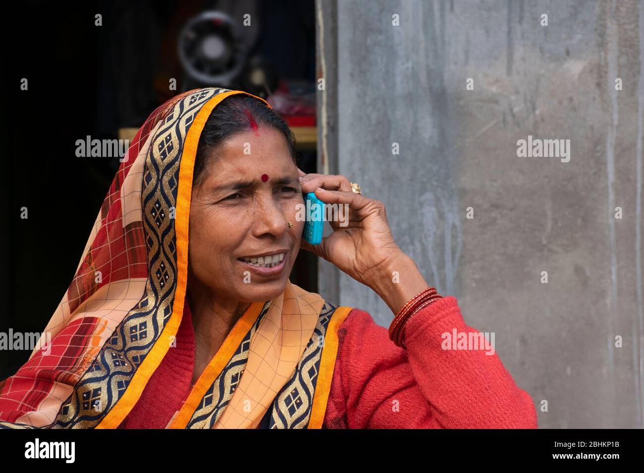 Indian rural women talking hi-res stock photography and images - Alamy