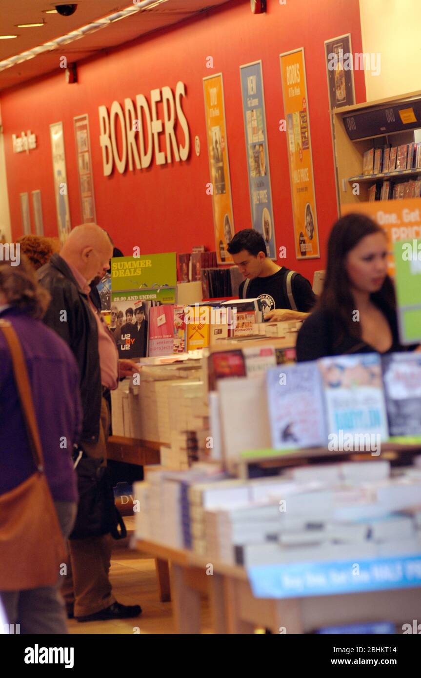 Interior of a Borders store Stock Photo - Alamy