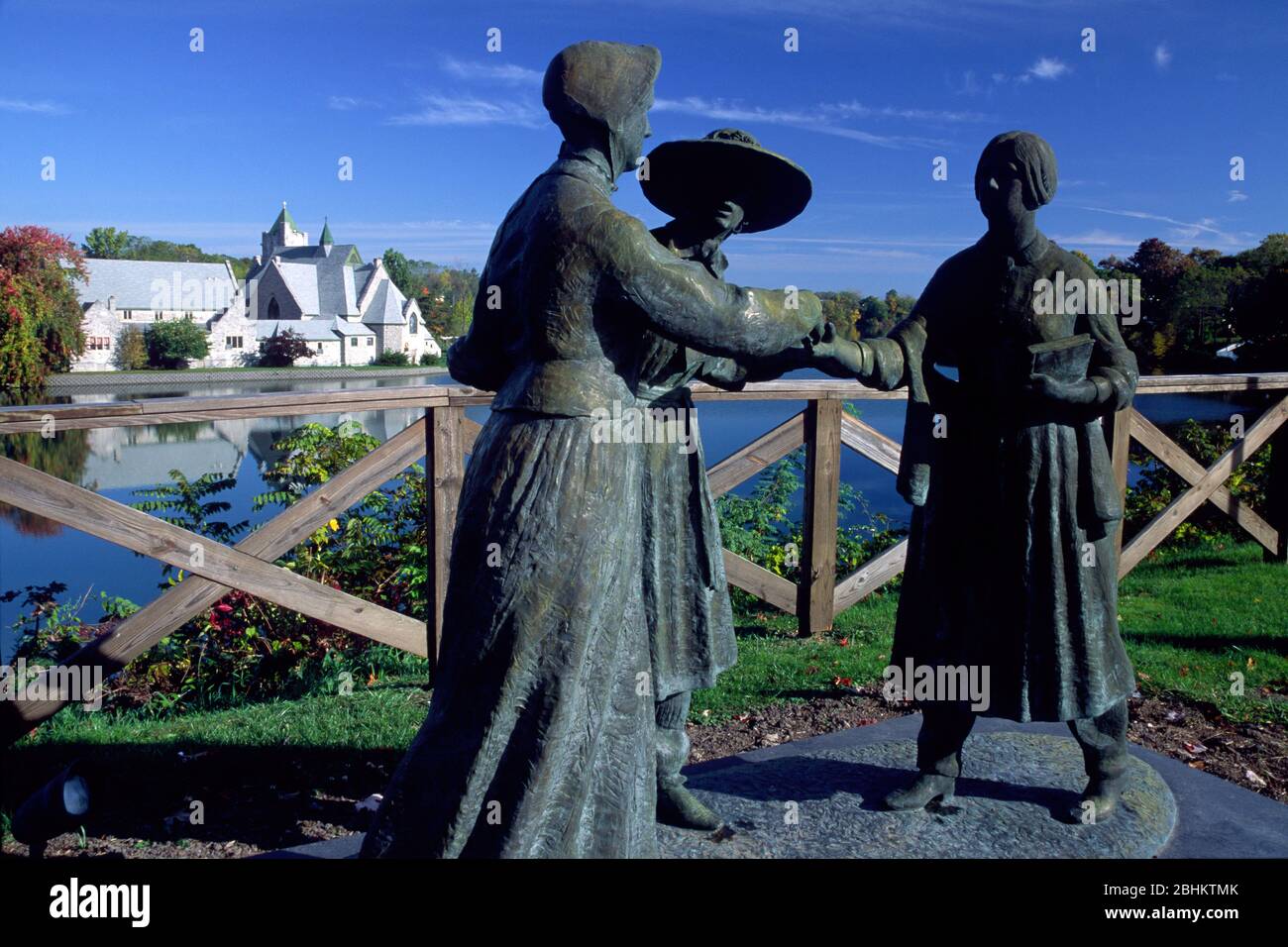 When Anthony Met Stanton statue, Seneca Falls, New York Stock Photo - Alamy