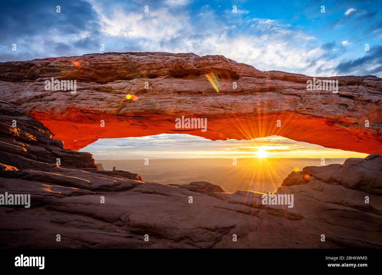 The famous Mesa Arch in Canyonlands National Park in Utah Stock Photo ...