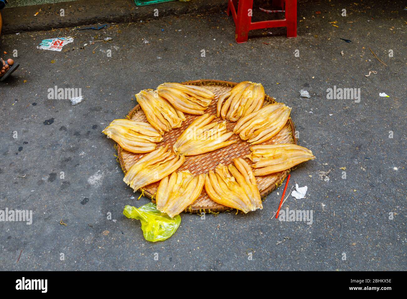 Fish store in chinatown hi-res stock photography and images - Alamy