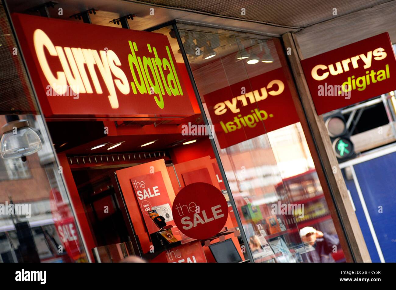 A currys digital shop hi-res stock photography and images - Alamy