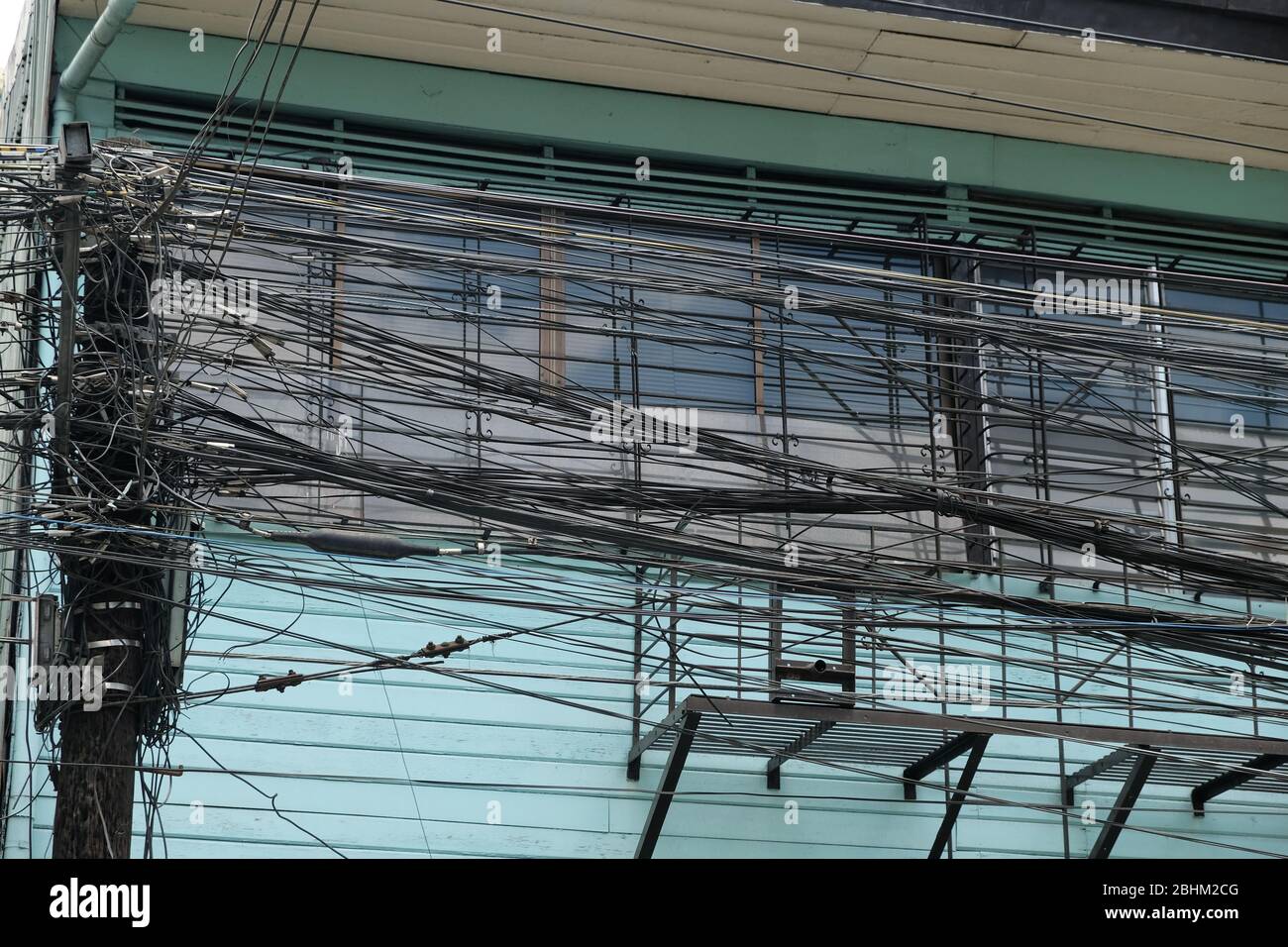 Manila Philippines - Power lines Stock Photo - Alamy