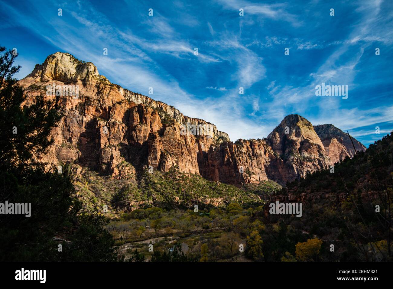 Landscape red sandstone rock river hi-res stock photography and images ...