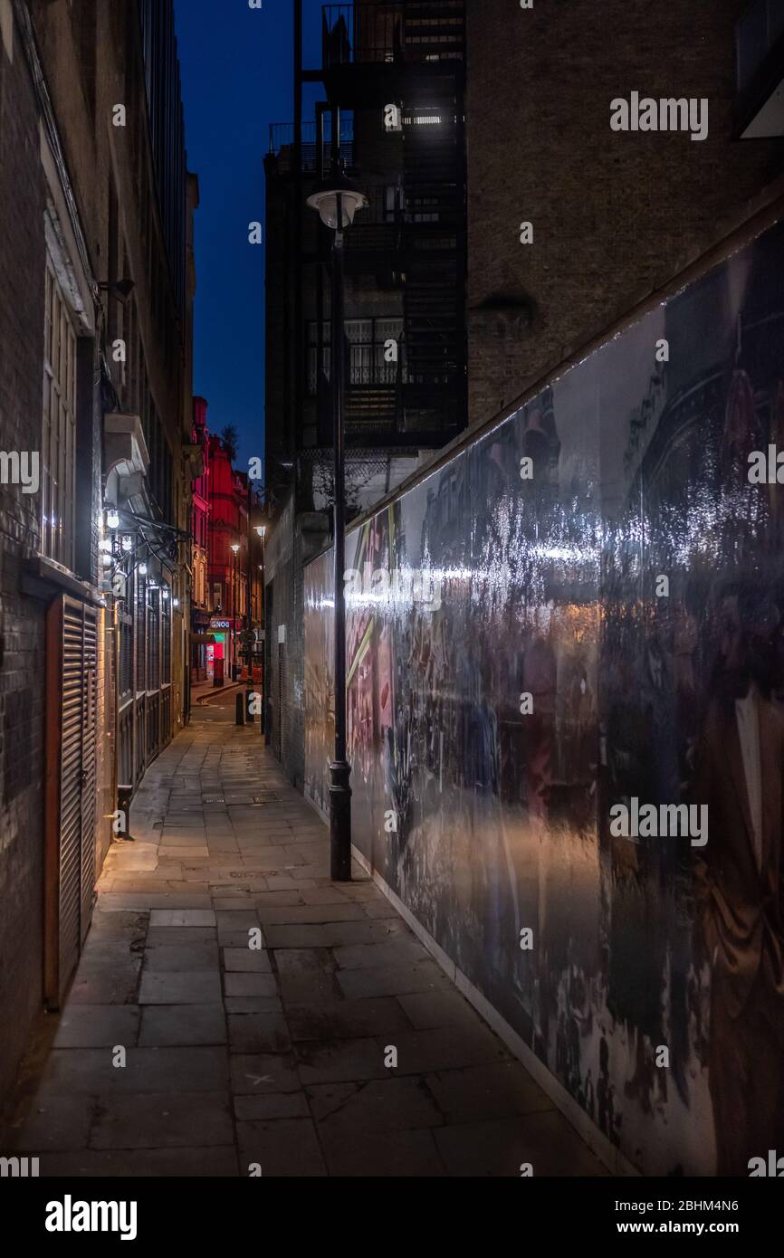 Alley way london hi-res stock photography and images - Alamy