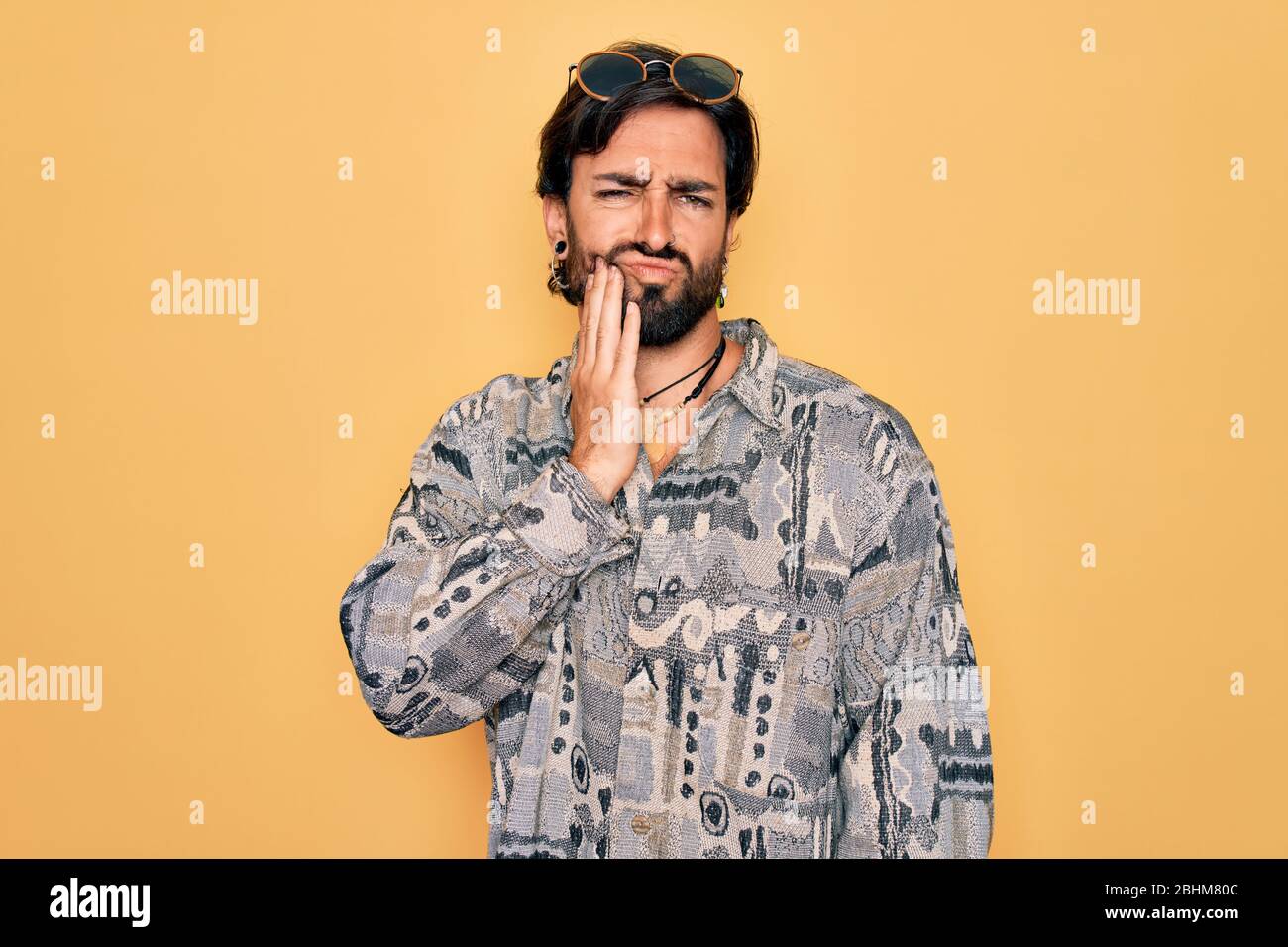 Man with toothache retro hi-res stock photography and images - Alamy