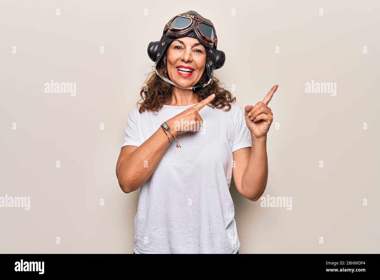 Woman wearing aviator goggles hi-res stock photography and images - Alamy