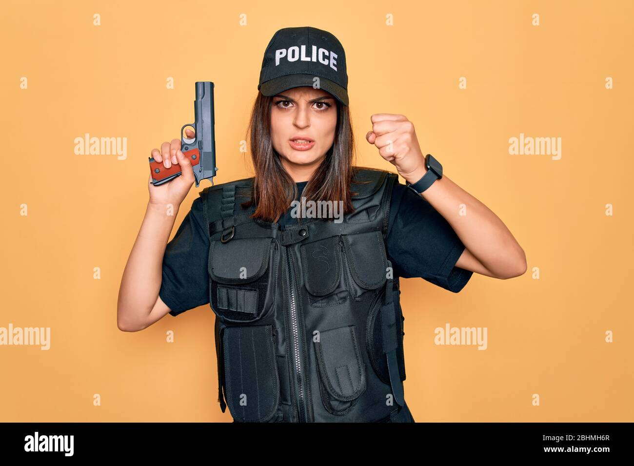 Woman yelling at cop hi-res stock photography and images - Alamy