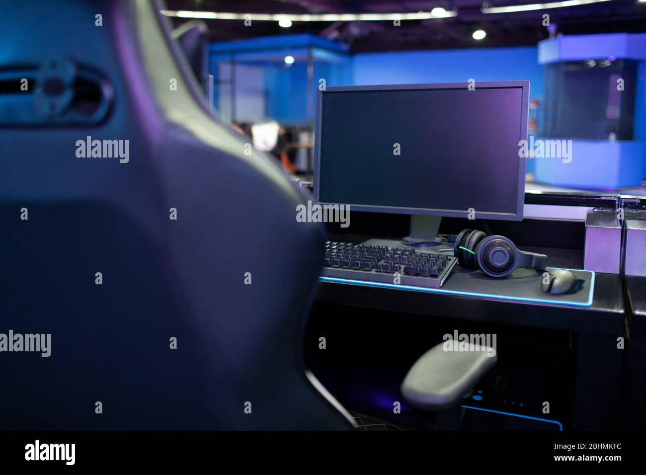 Computer in esports arena Stock Photo - Alamy