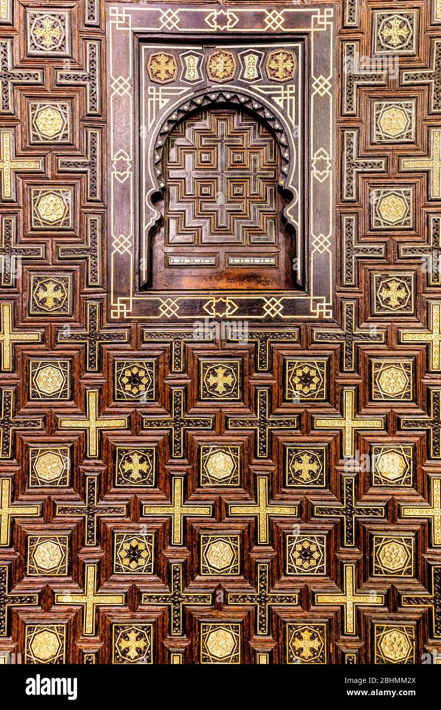 Altar hanging hi-res stock photography and images - Alamy