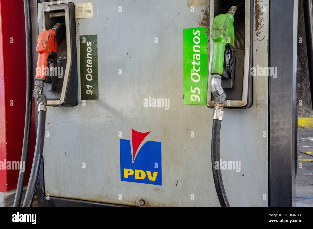 Fill up stations hi-res stock photography and images - Alamy