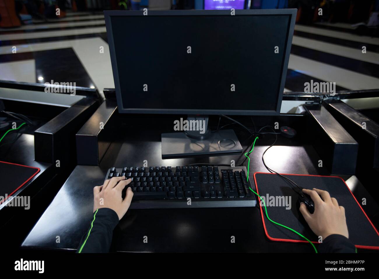 Young Chinese man playing esports Stock Photo - Alamy