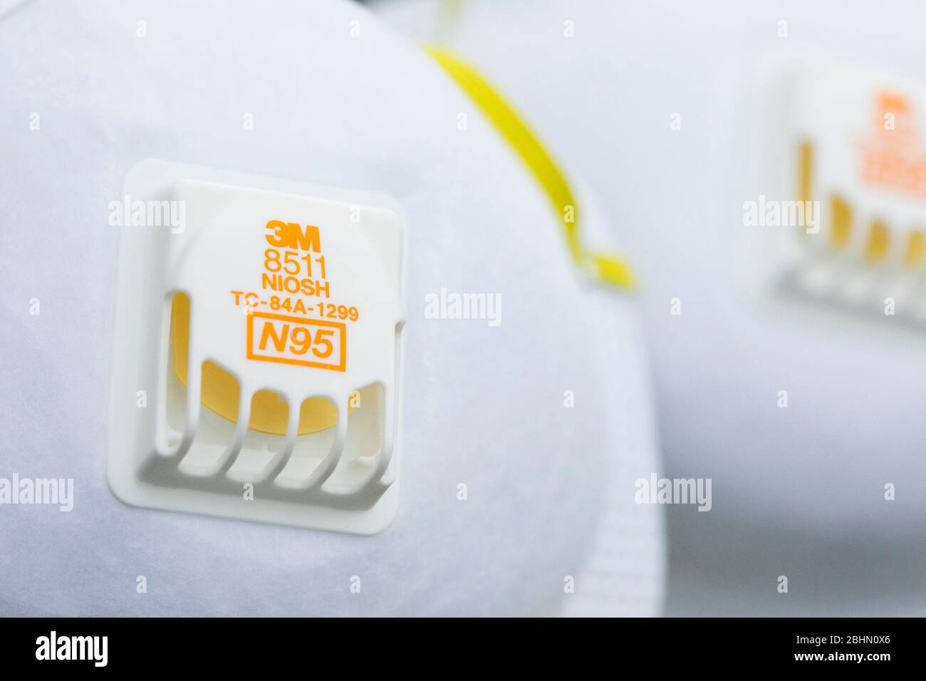N95 mask hi-res stock photography and images - Alamy