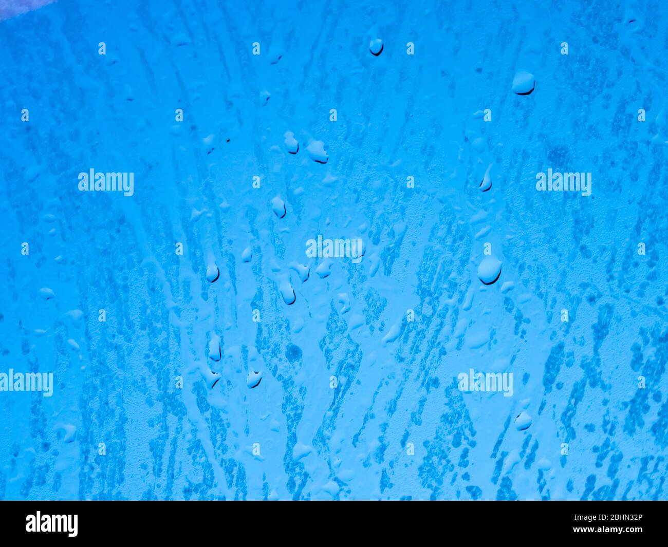 Wet glass texture hi-res stock photography and images - Alamy