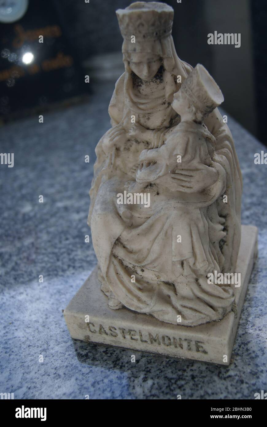 Petite sculpture Castelmonte. France Stock Photo - Alamy