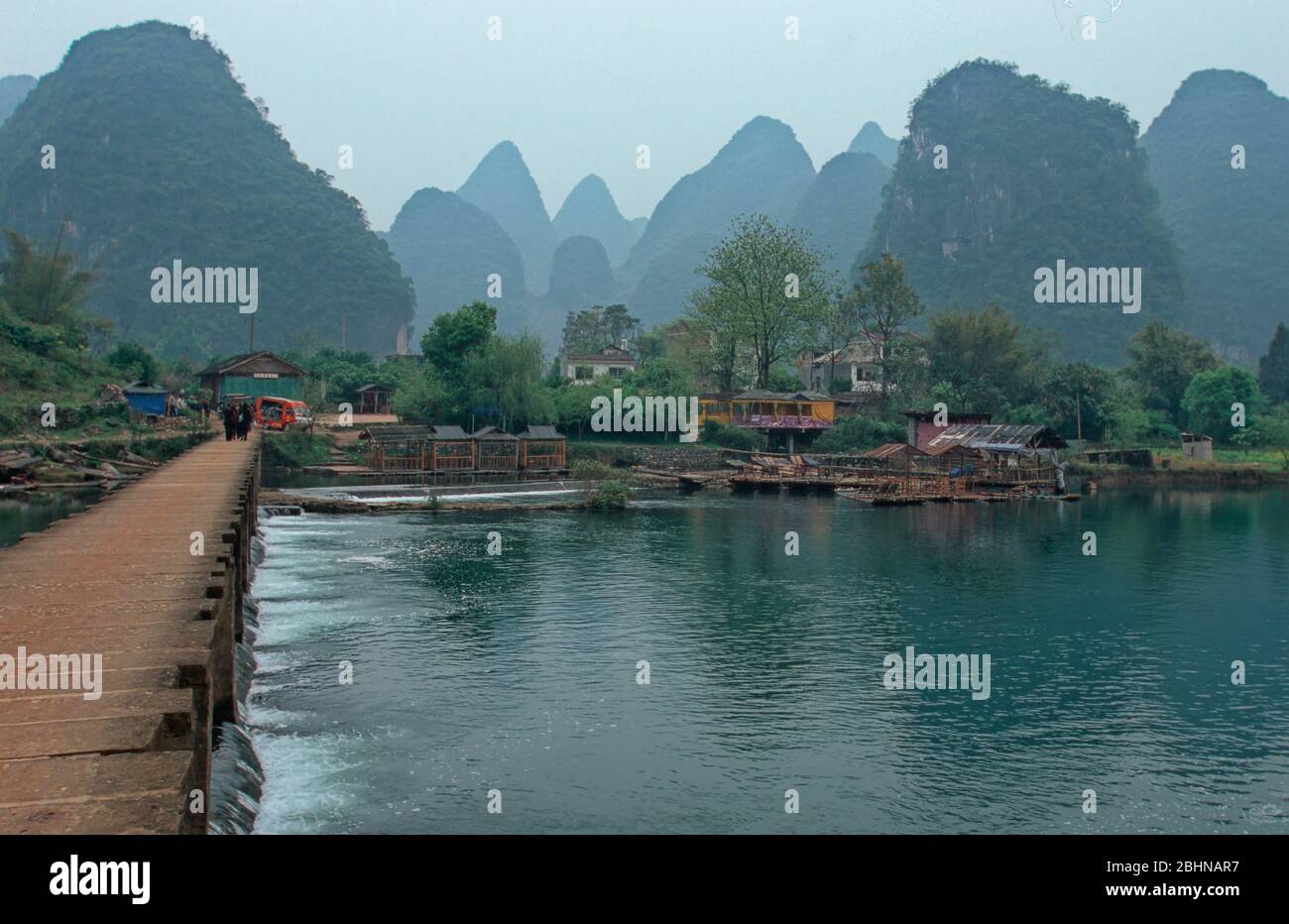 Yulong river and karstic formations hi-res stock photography and images ...