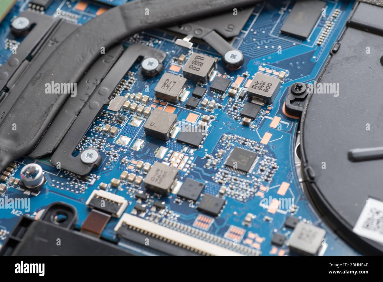 Professional repair of computers laptops, boards. Screwdrivers, macro ...