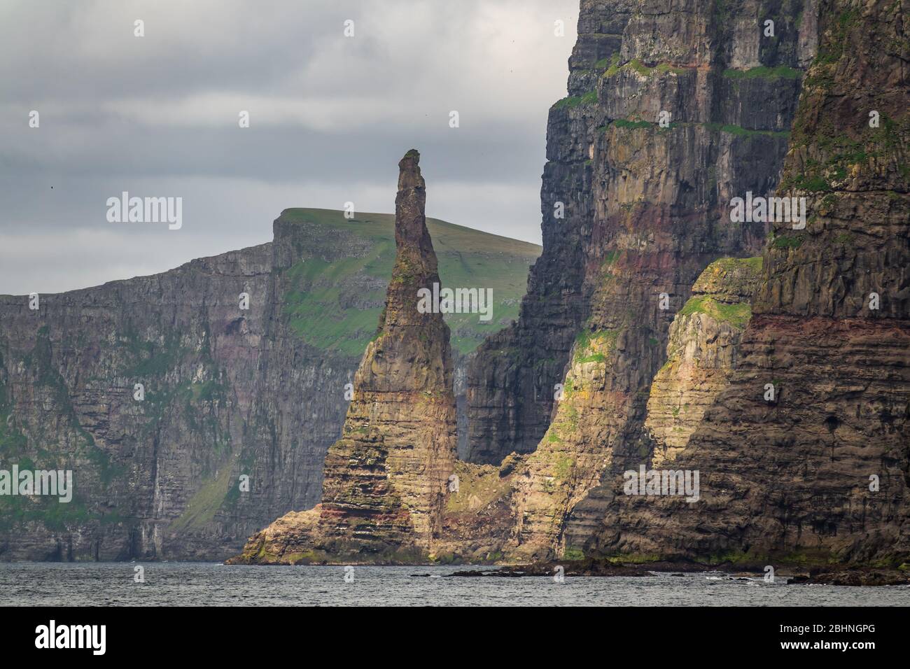 Needle rock hi-res stock photography and images - Alamy