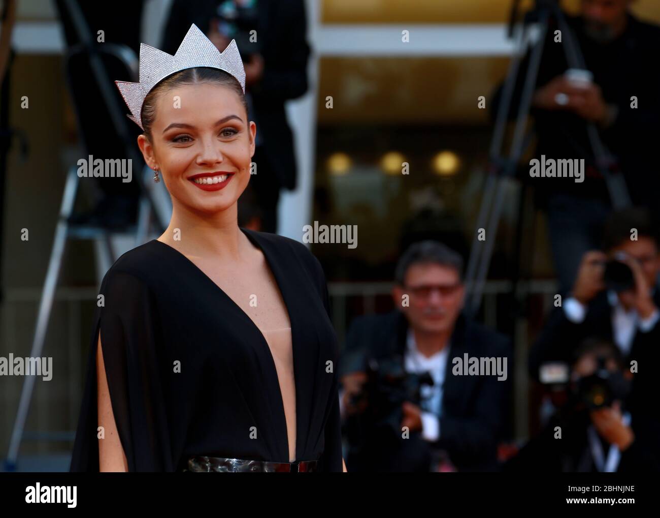 VENICE, ITALY - SEPTEMBER 06: Alice Rachele Arlanch walk the red carpet ...