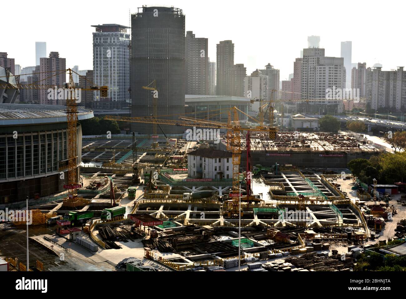 China house demolition hi-res stock photography and images - Alamy