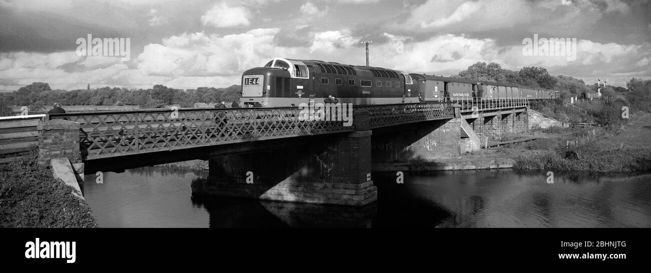 Preserved Class 55 Deltic locomotive D9009 at Nene Valley Railway ...