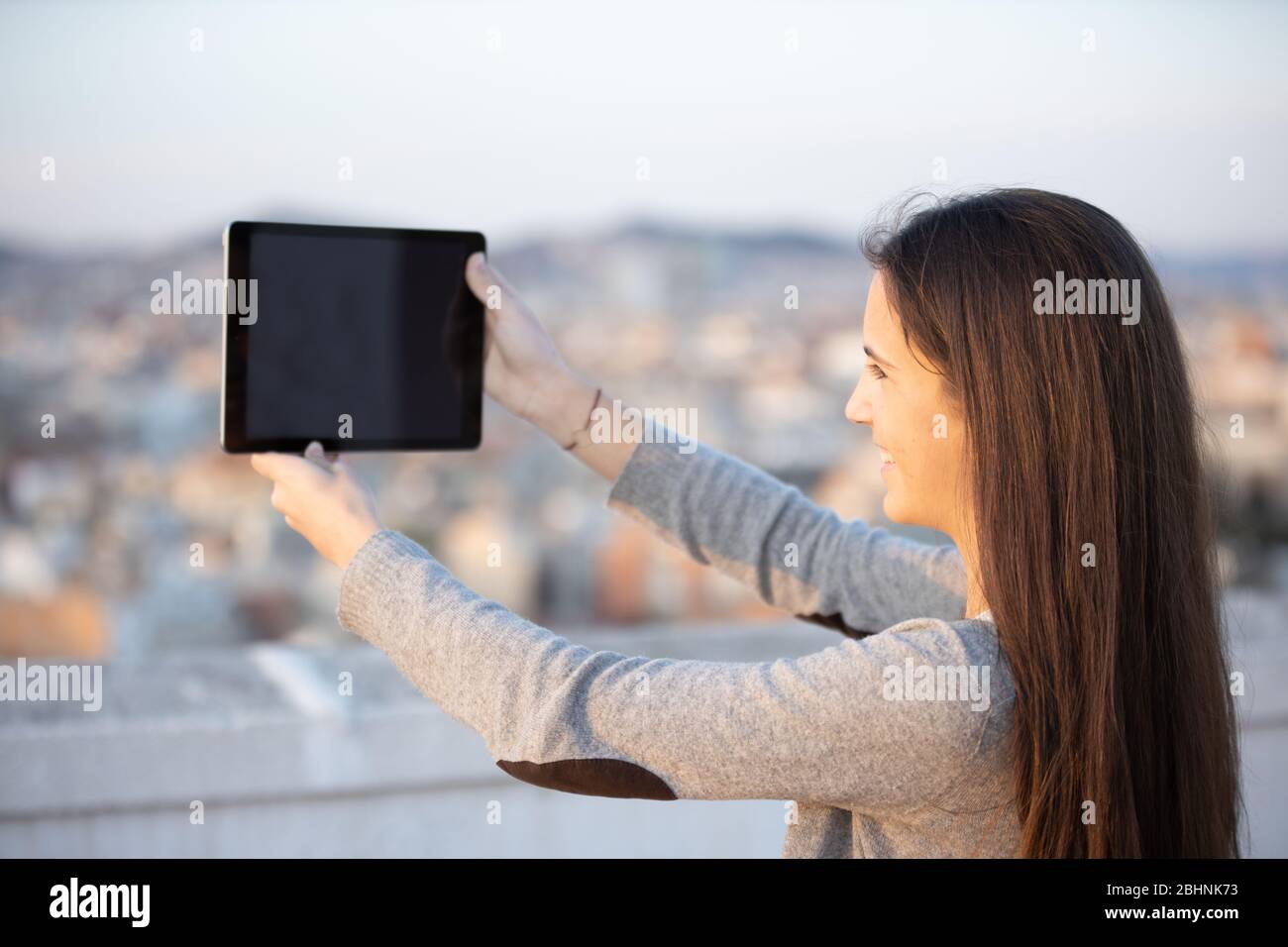Video showing ads hi-res stock photography and images - Alamy