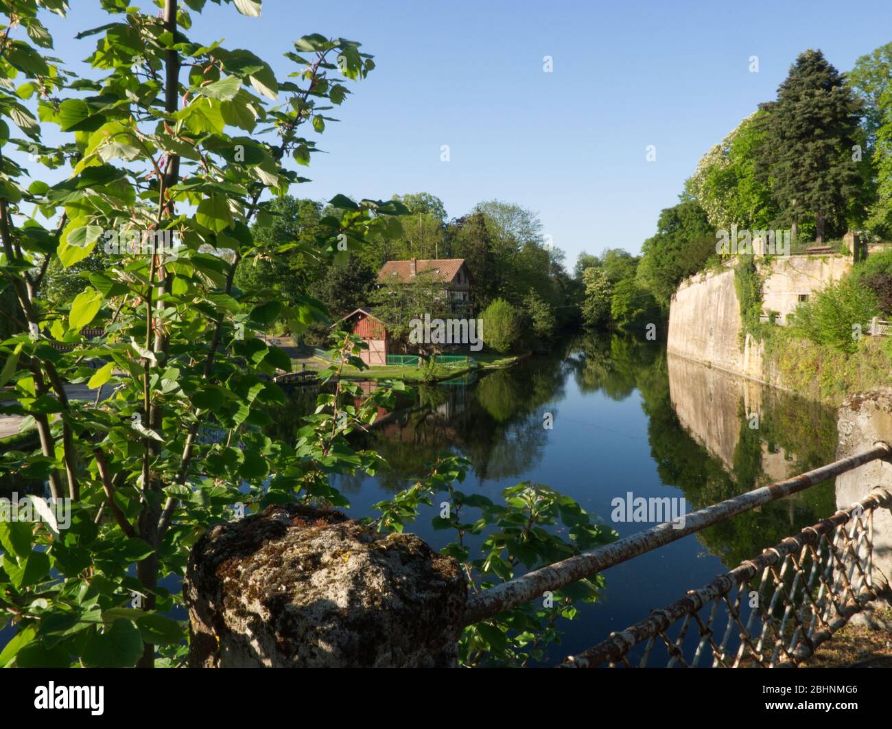 Axis architecture hi-res stock photography and images - Alamy