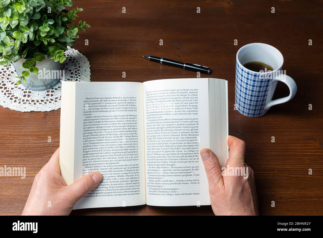 Read table hi-res stock photography and images - Alamy