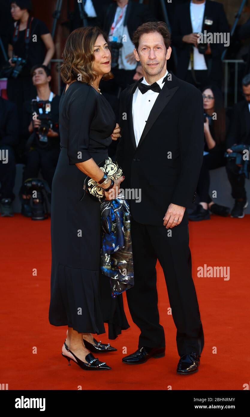 Lisa benavides tim blake nelson hi-res stock photography and images - Alamy