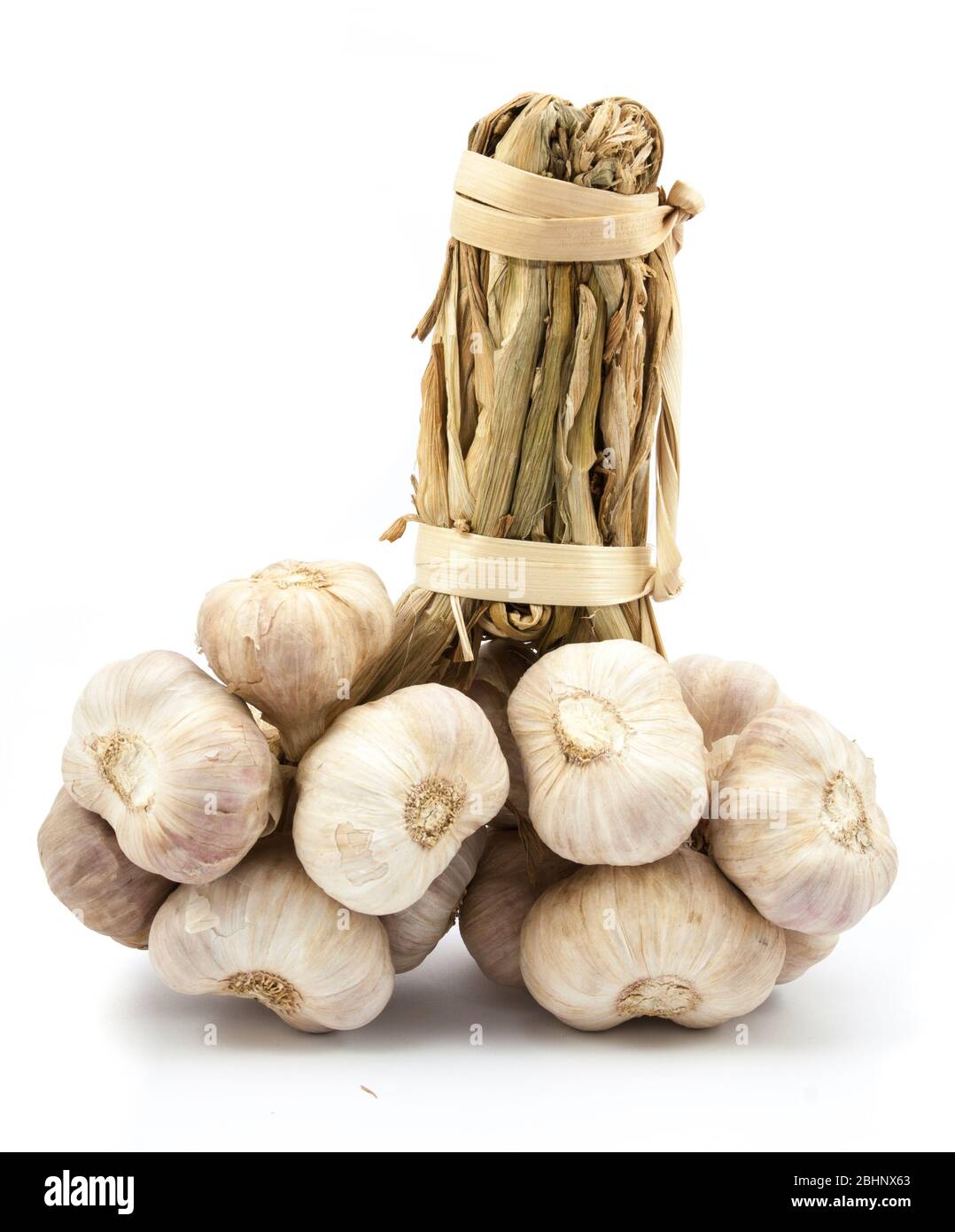 bunch of garlic isolated on white Stock Photo - Alamy