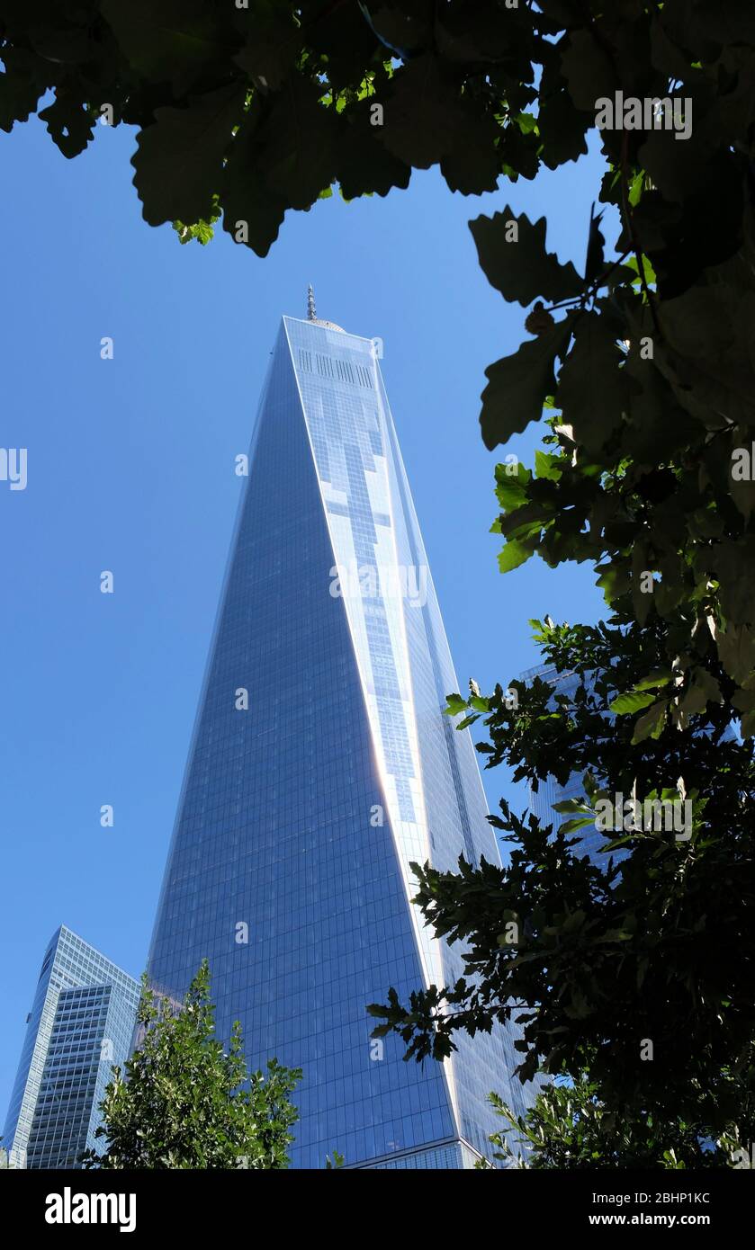 High rise building skyline and tourism hi-res stock photography and ...