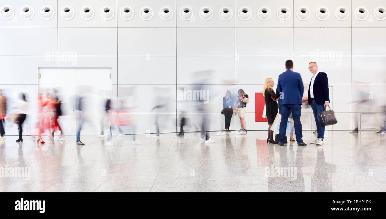 Team business crowd hi-res stock photography and images - Alamy