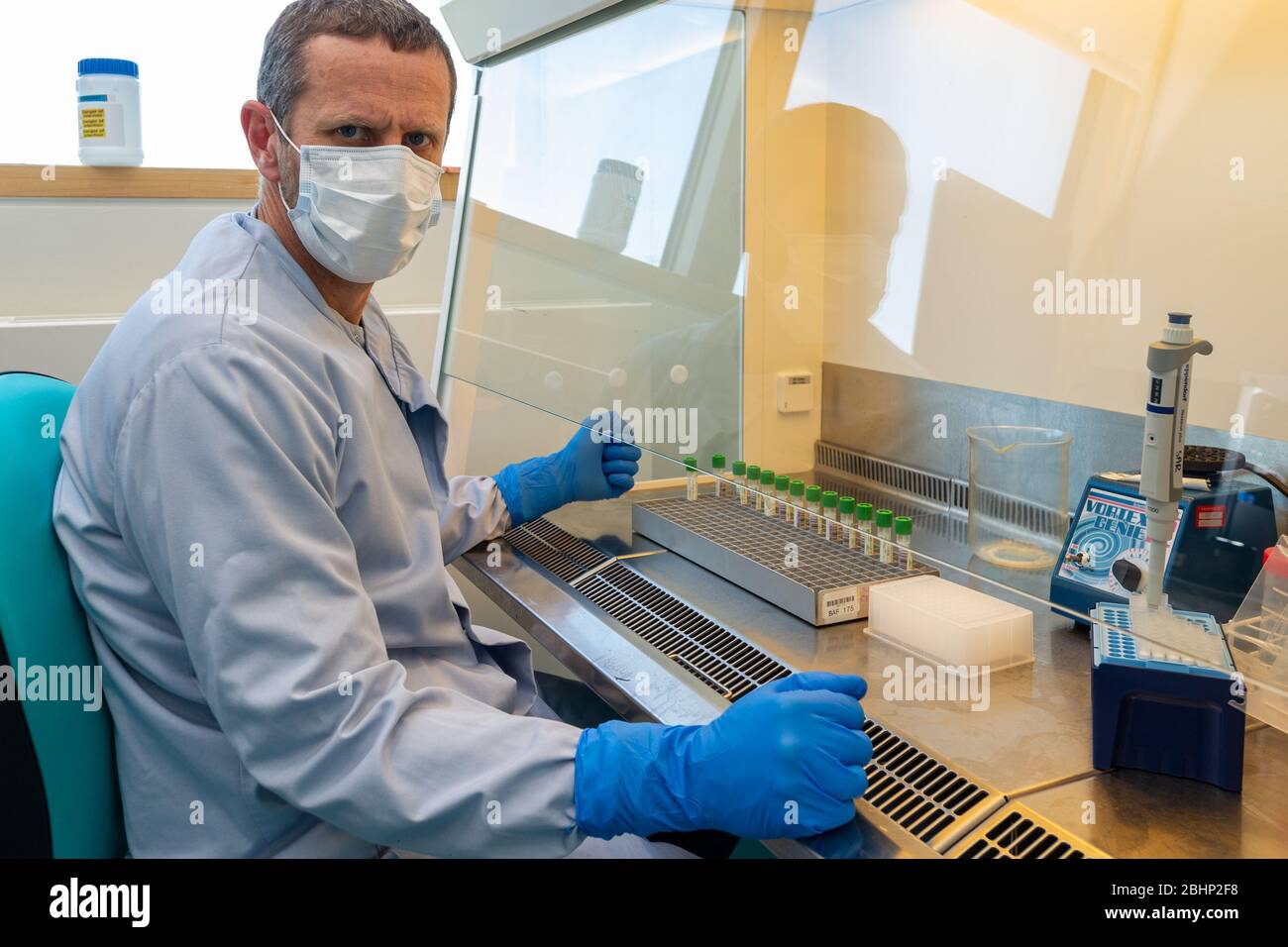 Coronavirus Corvid 19 testing at the Norfolk and Norwich University ...