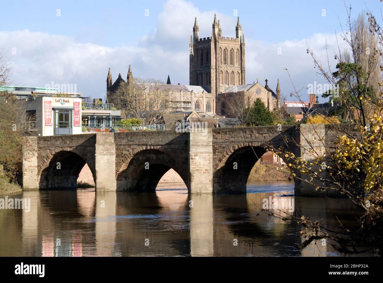 River Wye, Hereford Old Bridge and Cathedral, Hereford, Herefordshire ...