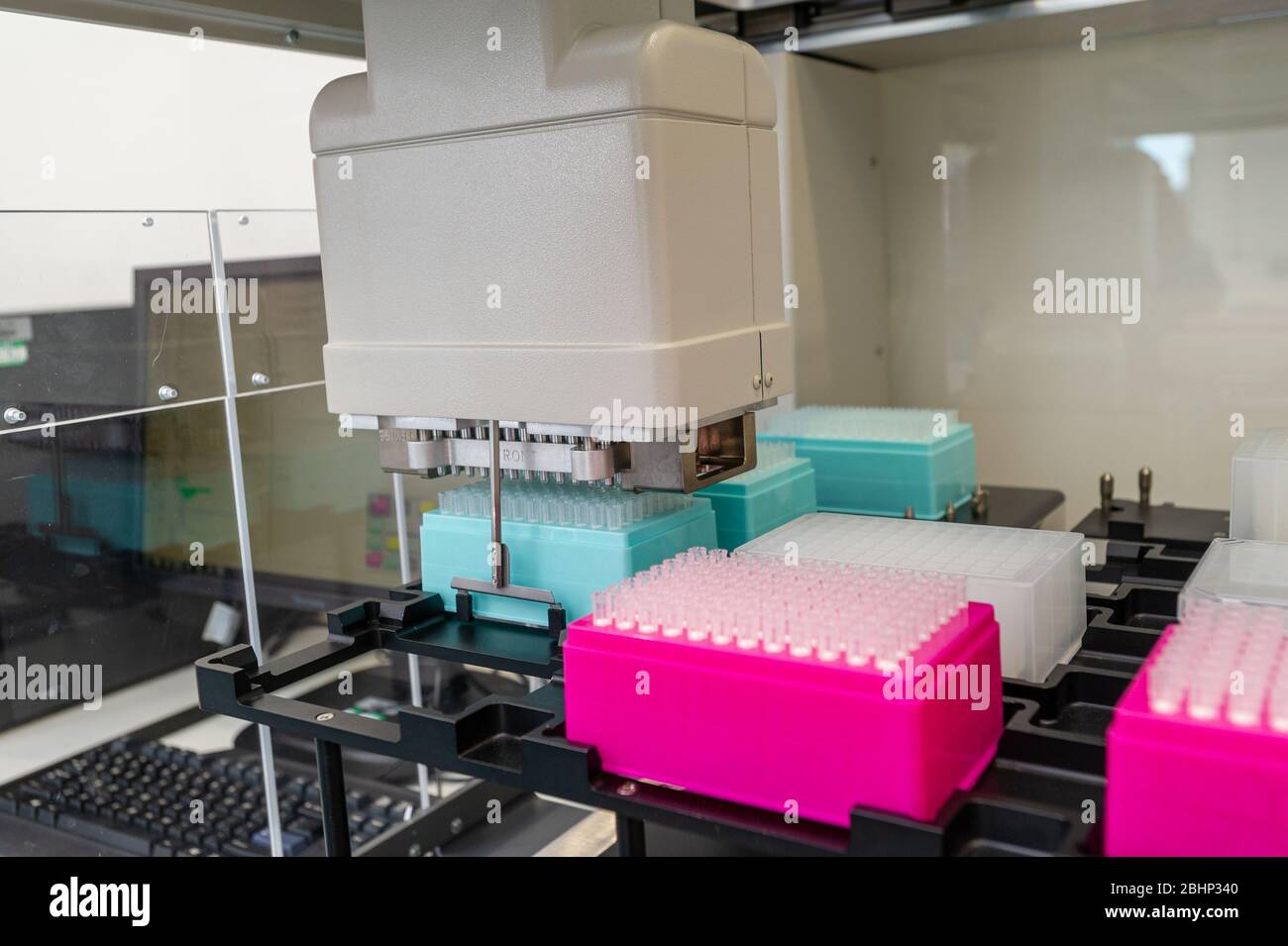 Coronavirus Corvid 19 testing at the Norfolk and Norwich University ...
