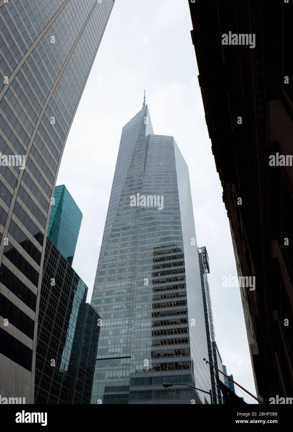 High rise building in downtown New York City, NY, USA Stock Photo - Alamy