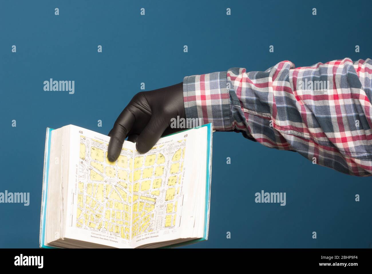 City guide to find maps, its streets, listing of important city ...