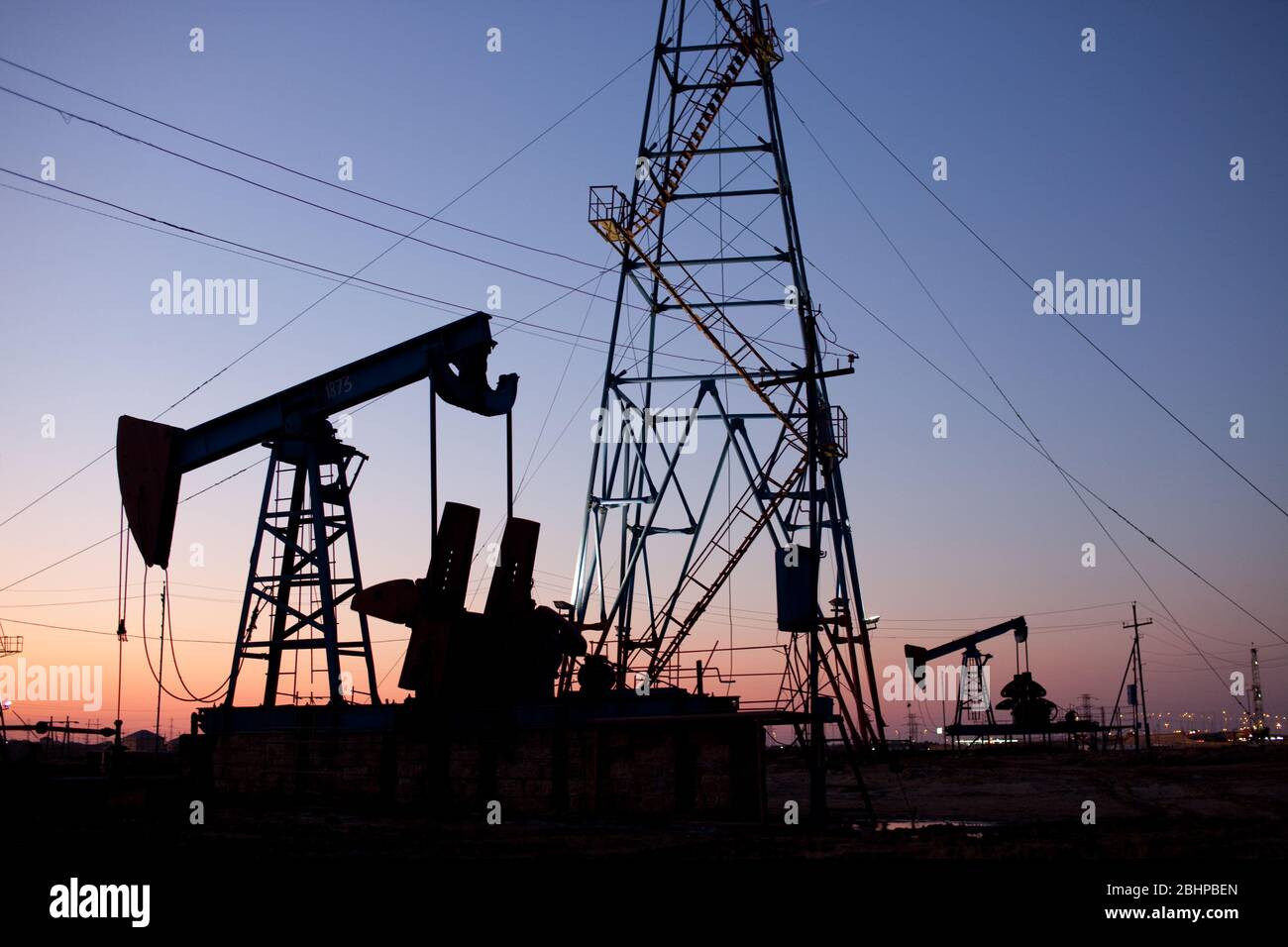Drilling rig hi-res stock photography and images - Alamy