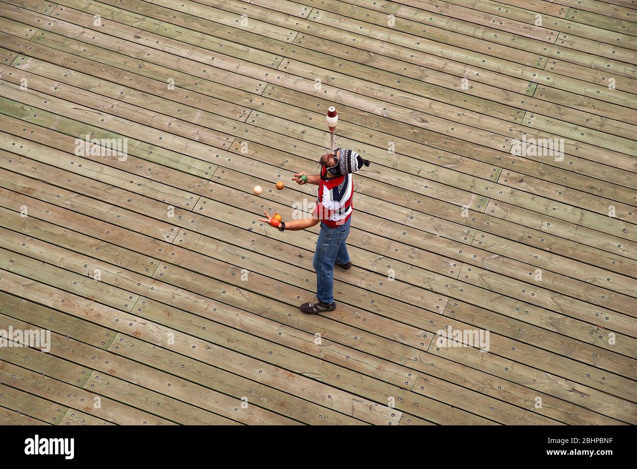 Quebec city, Canada september 23, 2018: A street performer juggling ...