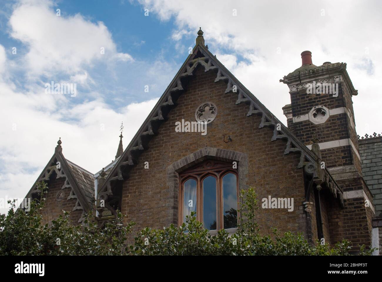 Tudor Style Architecture Holly Lodge Estate, 8 Holly Lodge Gardens ...