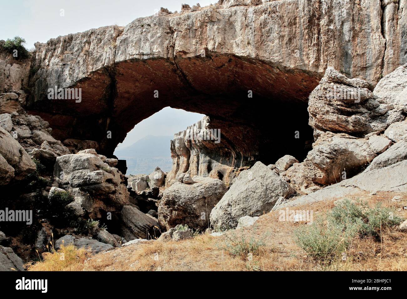 Environment stone arch hi-res stock photography and images - Alamy
