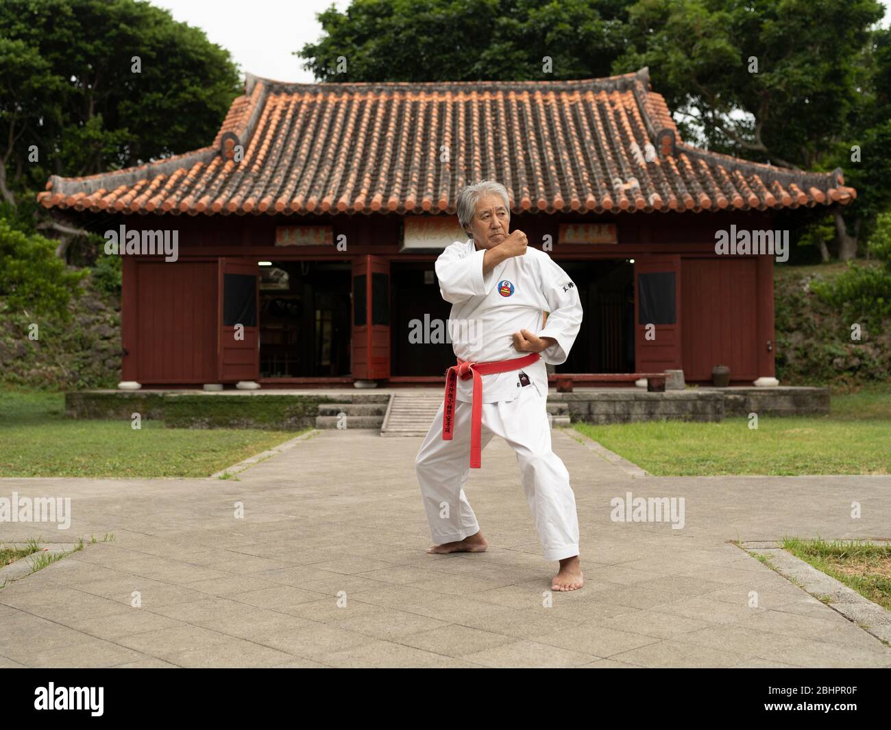 Kenyu Chinen9th-dan World Oshukai Okinawa Shorin-Ryu Karate Do Kobudo ...