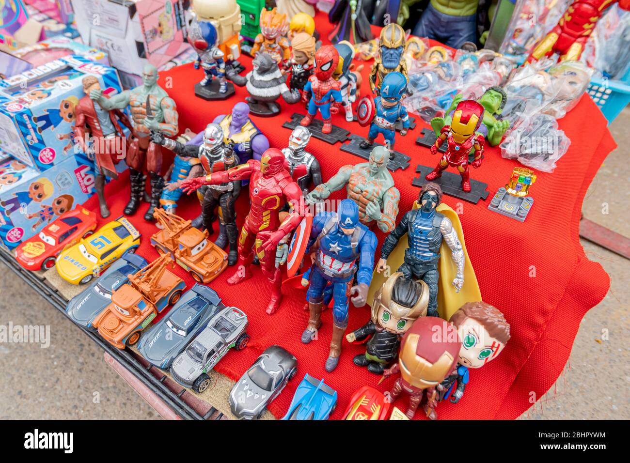 Avengers marvel models hi-res stock photography and images - Alamy
