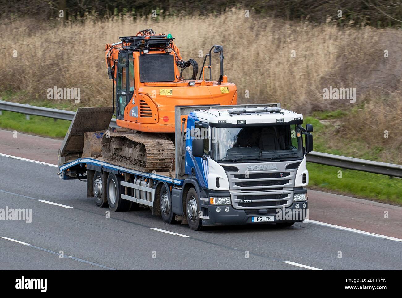 Dx 140 lcr 5 crawler excavator hi-res stock photography and images - Alamy
