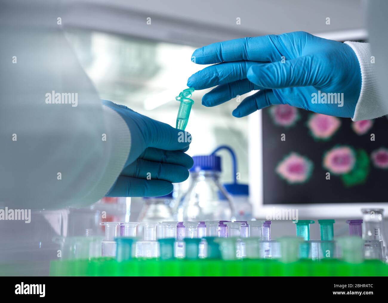 Analytical laboratory hi-res stock photography and images - Alamy